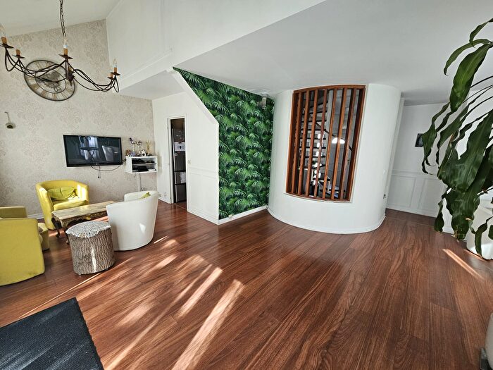 Maison à vendre - Noisy-le-Grand, Sud - 5 pièces - 4 chambres