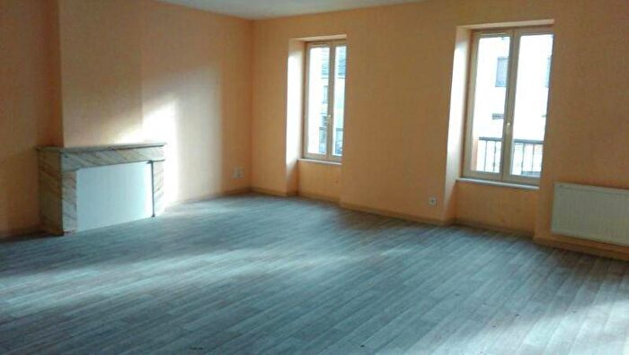 Appartement 3 pièces à Saint-Bonnet-le-Château, à louer