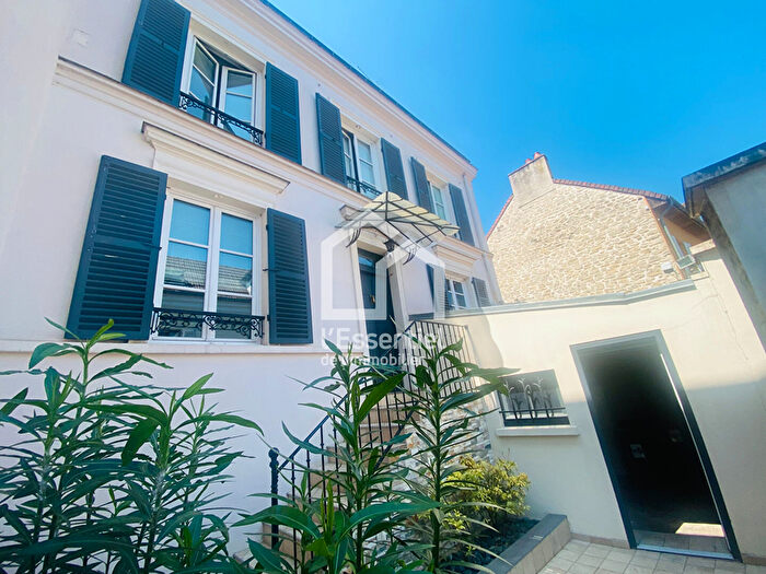 Maison à vendre - Verneuil-sur-Seine, Centre-ville, Gare - 7 pièces - 5 chambres