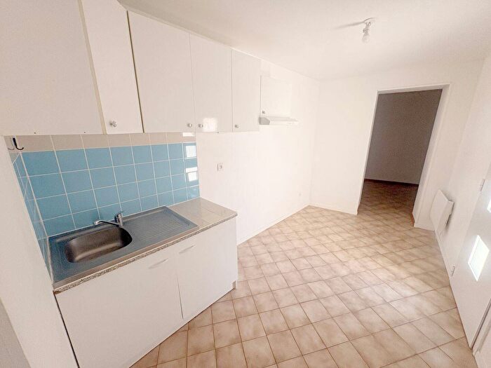 Centre Ville, Méru : Appartement 3 pièces à louer