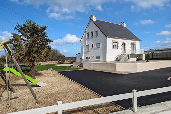 Maison à vendre - Pommerit-le-Vicomte - 5 pièces - 4 chambres