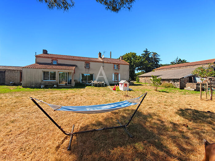 Maison à vendre - Saint-Christophe-du-Ligneron - 5 pièces - 4 chambres