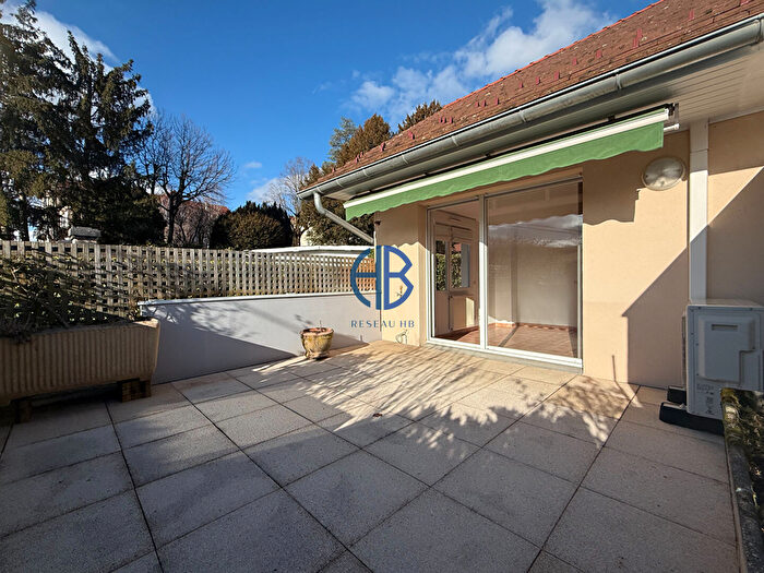 Appartement à vendre - Voiron, Centre-ville, Gare - 4 pièces - 3 chambres