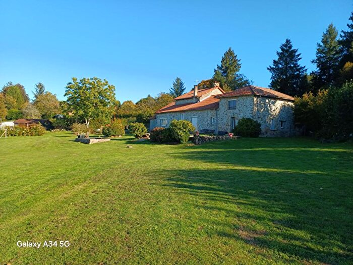 Maison à vendre - Saint-Martin-Terressus - 7 pièces - 3 chambres