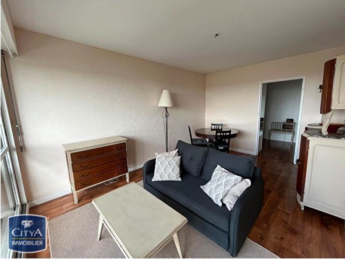 Appartement à louer - Poitiers, Couronneries - 2 pièces - 1 chambre