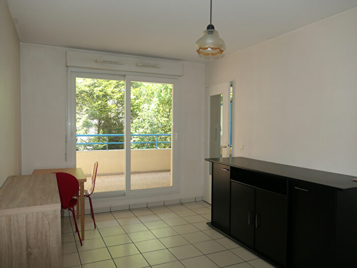 Appartement à louer - Clermont-Ferrand, Jaude, Fontgiève Saint-Alyre - 1 pièce