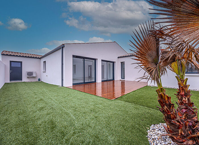 Maison à vendre - Surgères - 6 pièces - 4 chambres