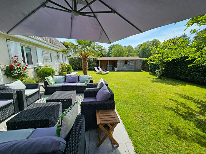 Maison 8 pièces à Voisins-le-Bretonneux, à vendre