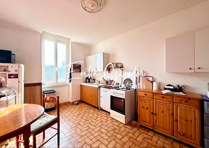 Appartement 3 pièces à Saint-Maurice-de-Beynost, à vendre