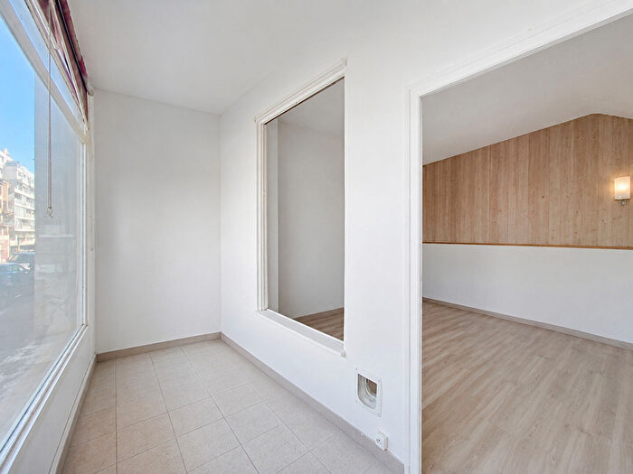 Appartement 1 pièce à Issy-les-Moulineaux, Les Epinettes, Le Fort, Les Hauts dIssy, à vendre