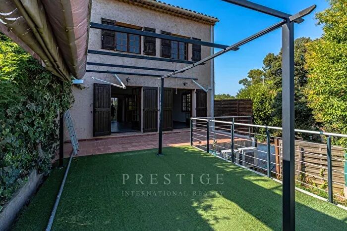 Antibes : Maison 8 pièces à vendre