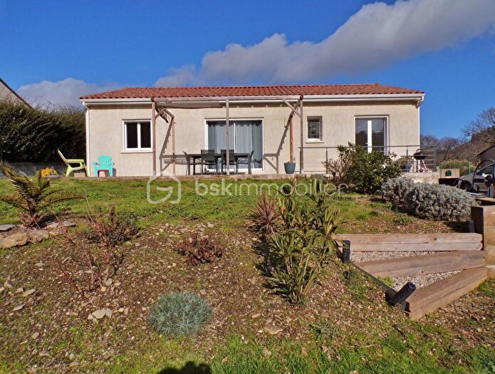 Maison à vendre - Courniou - 4 pièces - 3 chambres