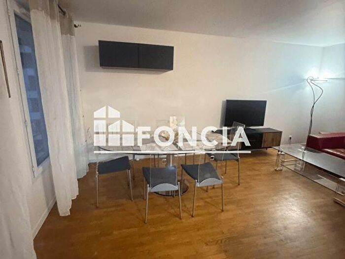 Appartement à louer - Faubourg de lArche, Courbevoie - 2 pièces - 1 chambre