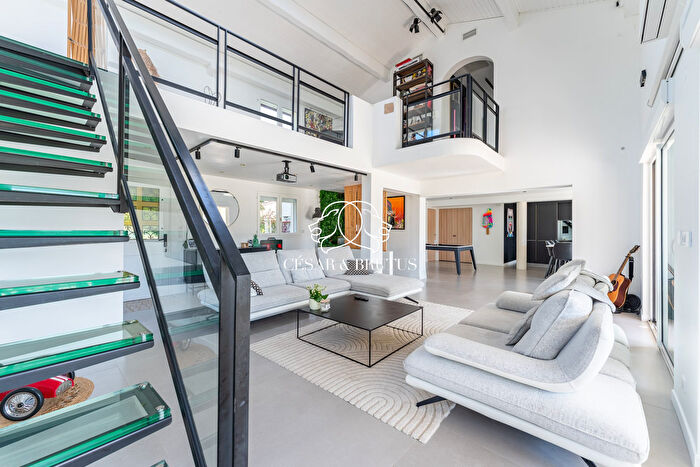 Maison à vendre - Genas - 6 pièces - 5 chambres