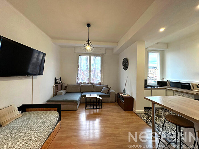 Appartement à louer - Carcassonne, Cité Médiévale, Barbacane, Trivalle - 3 pièces - 2 chambres