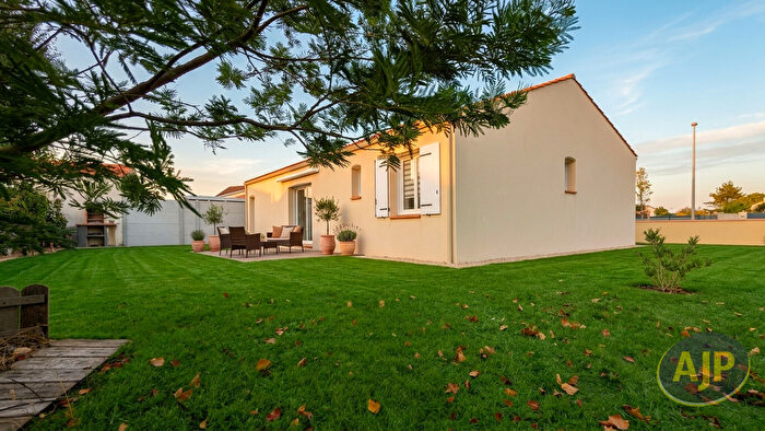 Saint-Hilaire-de-Riez, Centre-ville, Chaignaie, Poudroux : Maison 4 pièces à vendre