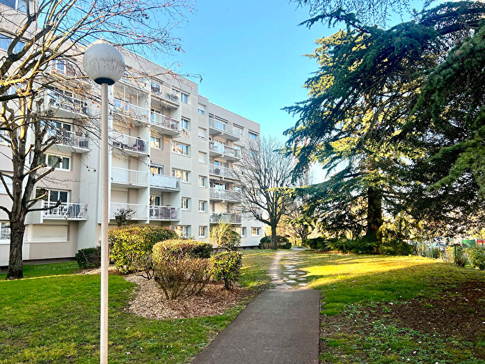 Appartement à louer - Chatou, Nord - 2 pièces - 1 chambre