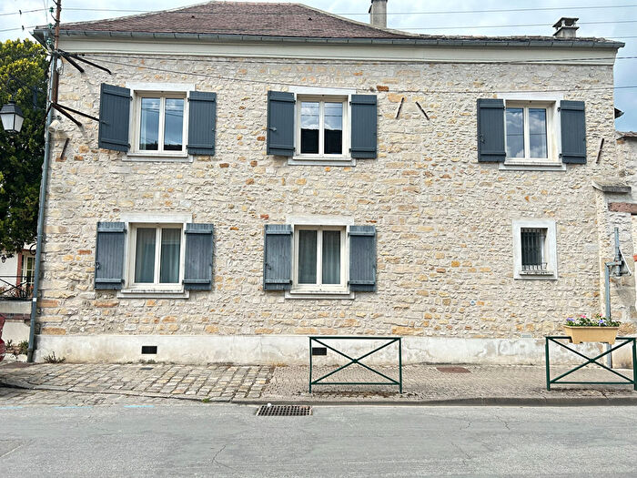 Maison 6 pièces à Bourron-Marlotte, à vendre
