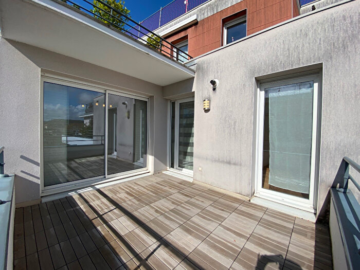 Appartement à louer - Besançon, Montrapon, Fontaine Ecu, Montboucons, Montjoux - 4 pièces - 3 chambres