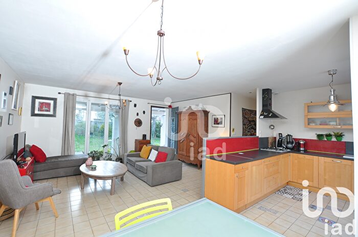 Maisons à vendre et appartements à louer - 1