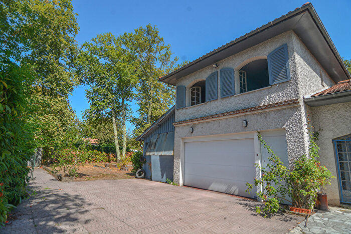 Maison 5 pièces à Saint-Médard-en-Jalles, Centre-ville, à vendre