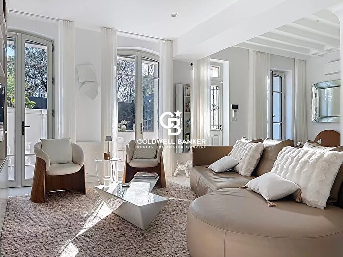 Maison à vendre - La Rochelle, La Genette - 9 pièces - 4 chambres