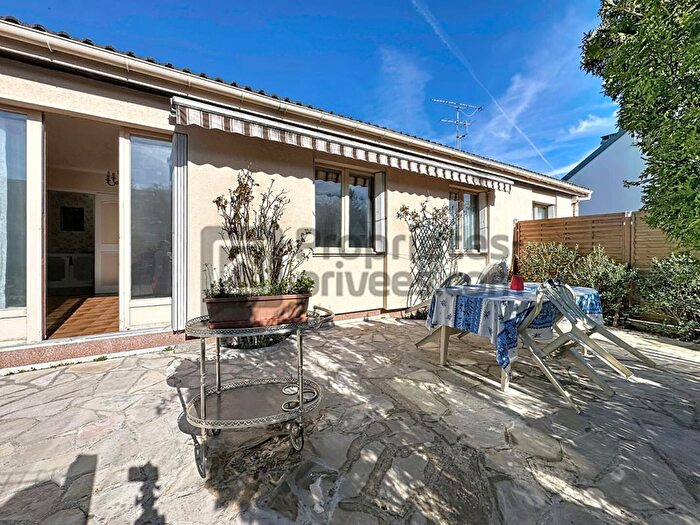 Maison à vendre - Lagny-sur-Marne, Saint-Denis, Plateau - 4 pièces - 3 chambres