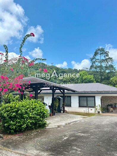 Maison à vendre - Matoury - 5 pièces - 3 chambres