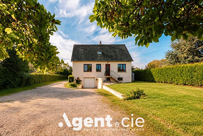Maison 6 pièces à Cussy, à vendre
