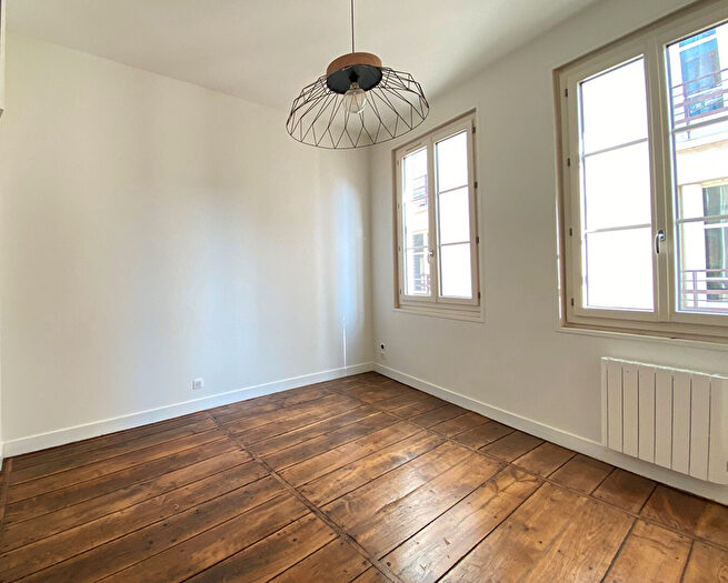 Appartement à louer - Limoges, Centre-ville, Hôtel de Ville, Emailleurs - 1 pièce