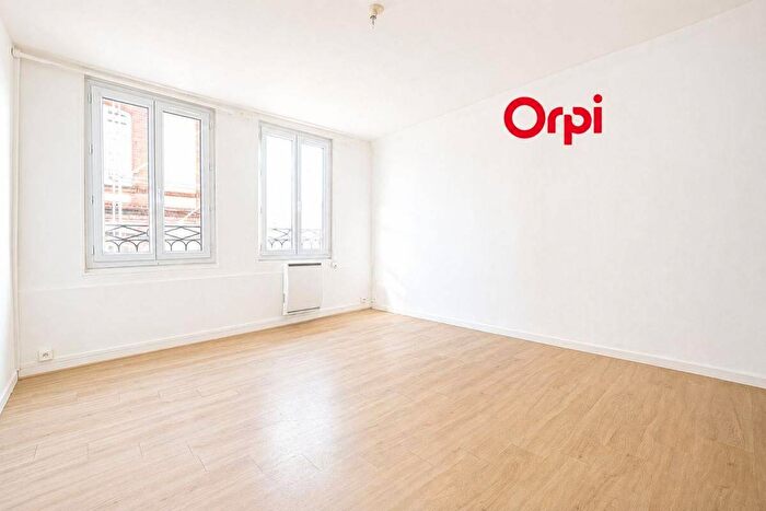 Centre Ville, Bernay : Appartement 1 pièce à louer