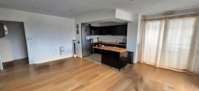 Appartement à louer - Le Breuil, Épinay-sur-Orge - 4 pièces - 3 chambres
