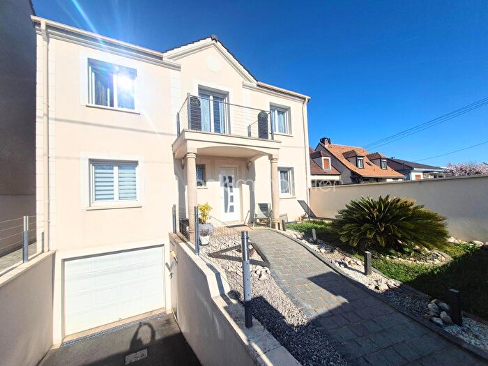 Maison à vendre - Villemoisson-sur-Orge - 7 pièces - 5 chambres