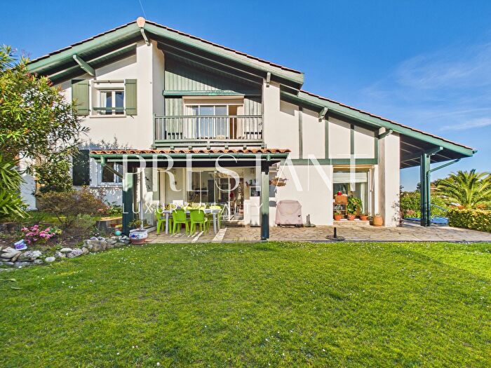 Maison à vendre - Saint-Jean-de-Luz, Erromardie, Etchebiague, Argi Eder, Océan, Archilua - 7 pièces - 5 chambres