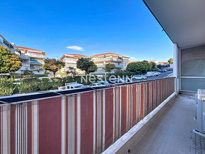 Appartement à vendre - Vallauris, Les Mauruches - 3 pièces - 2 chambres