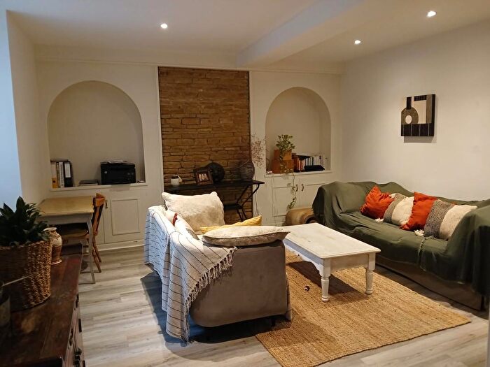 Appartement à louer - Saint-Cyr-au-Mont-dOr - 2 pièces - 1 chambre