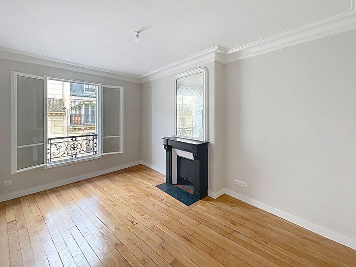 Appartement 2 pièces à Paris 7ème, Champ de Mars, à louer
