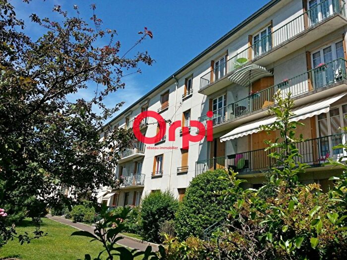 Neuilly-sur-Marne, Carnot, République : Appartement 3 pièces à vendre