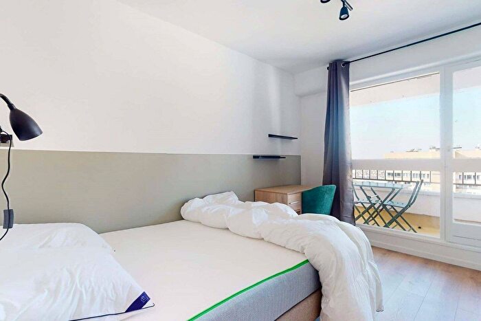 Parc-La Boule- Champs Pierreux, Nanterre : Appartement 1 pièce à louer