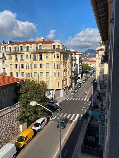 Appartement à louer - Nice - 3 pièces - 2 chambres