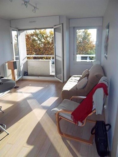 Appartement à louer - Carnot Gambetta, Suresnes - 1 pièce