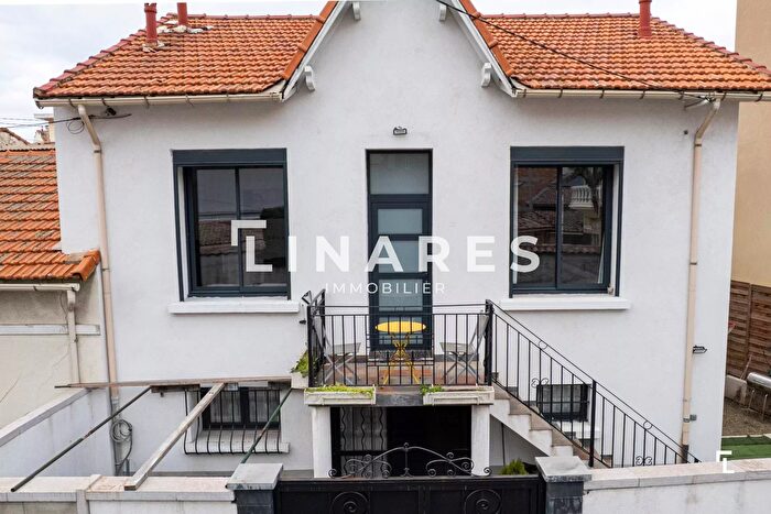 Maison à vendre - Marseille e , Saint-Just - 5 pièces - 4 chambres