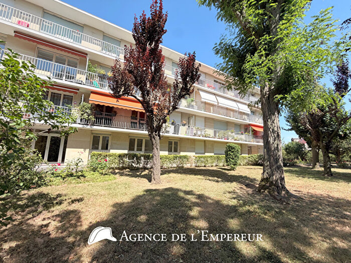Rueil-Malmaison, Buzenval - Appartement 5 pièces à vendre