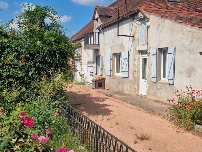 Maison à vendre - Chantelle - 9 pièces - 5 chambres