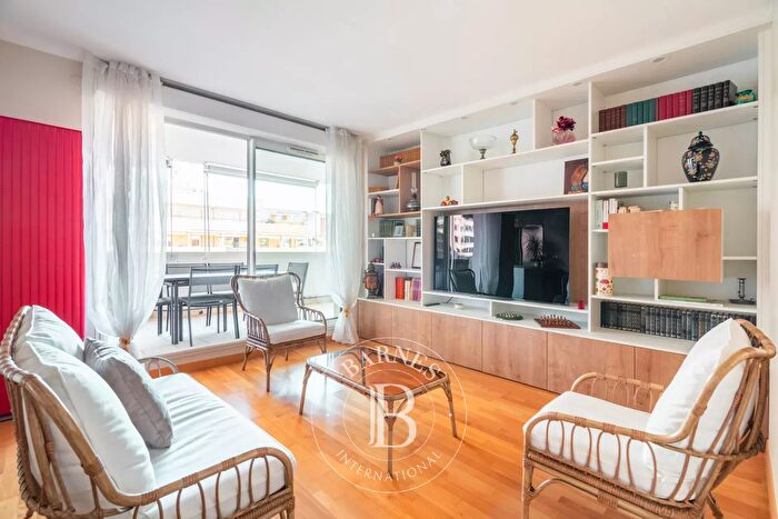 Appartement à louer - Marseille e , Saint-Giniez - 4 pièces - 3 chambres