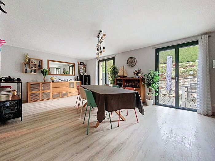 Maison à vendre - Magny-les-Hameaux - 5 pièces - 4 chambres