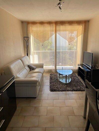 Appartement à louer - Marseille ème arrondissement - 3 pièces - 2 chambres