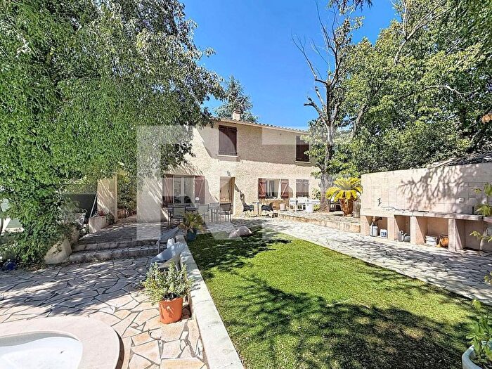 Maison 5 pièces à Nîmes, Vacquerolles, Golf, à vendre