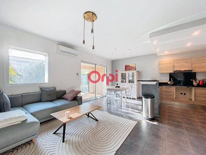 Maison à louer - Nartelle-Noyer-Bellevue-bd des Sardinaux, Sainte-Maxime - 4 pièces - 3 chambres