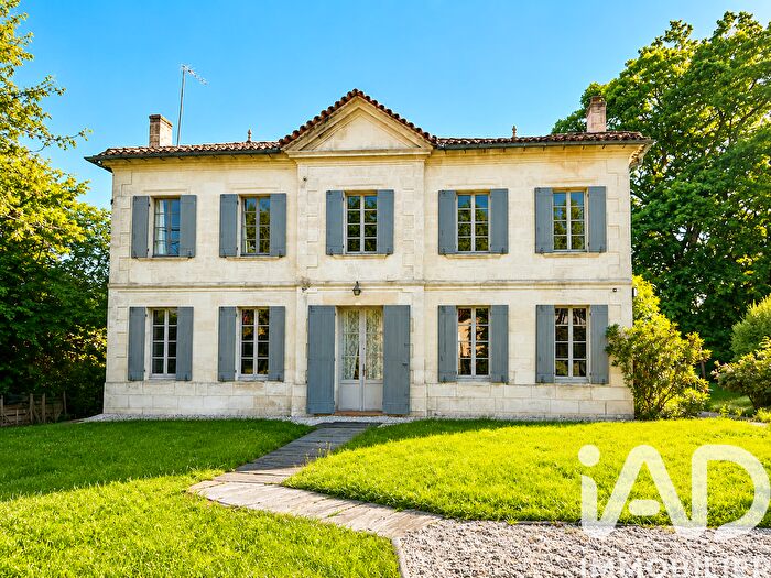 Maison 7 pièces à Savignac-de-lIsle, à vendre